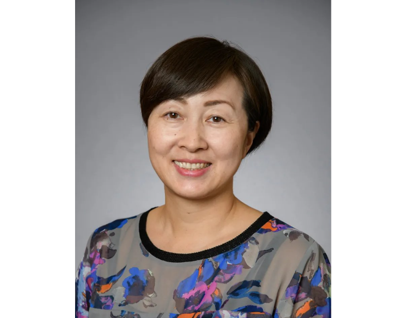 Amy Bai won the 2025 CoSSAC Staff Excellence Award | UA Science | Physics