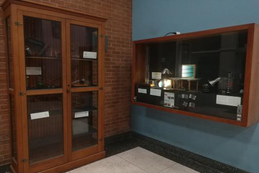 Physics Demo Display: Now Showing at the PAS Lobby | UA Science | Physics